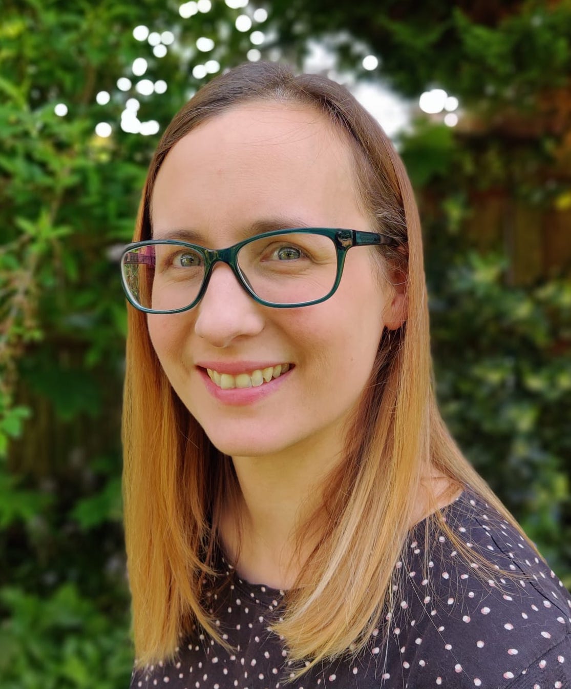 About – Laura Knowles